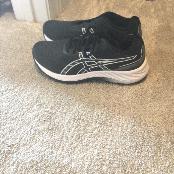 Asics | Shoes | Asics Black Running Shoes Size 7 And A Half | Poshmark